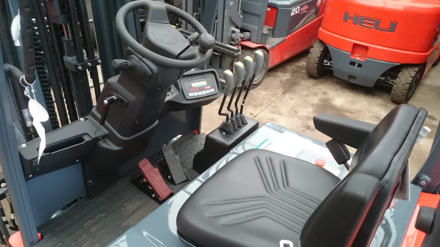 HELI CPD16SQ-GB2Li elektritõstuk kolme rattaga(402) - Tõstukite müük ...